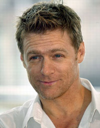 Budding banker steals Bryan Adams' show in Nepal | nowrunning