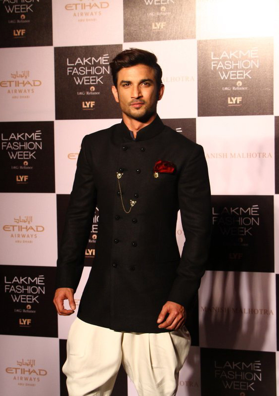 Bollywood celebs who owned the ramp at Lakme Fashion Week Winter ...