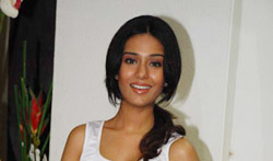 Summer collections at Amara store. Pictures | nowrunning