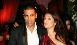 Akshay and Arjun get FHM style icon awards Pictures | nowrunning
