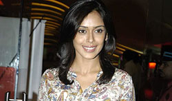 Hrishitha Bhatt at Mani Mangasutra Film Premiere Pictures | nowrunning