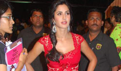 Katrina at Zee Rishtey Awards Pictures | nowrunning