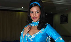 Neha, Rajpal promote Action Replayy at Juhu Jagruti Navratri Pictures ...