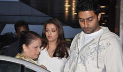 Abhishek and Aishwarya leave for Mallika Reddys wedding Pictures ...