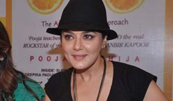Preity Zinta Launches Pooja Makhijas Book Eat Delete Pictures | nowrunning