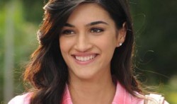 Kriti Sanon Pics from Dochey movie Pictures | nowrunning