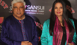 Javed Akhtar and Shabana Azmi at Sansui Stardust Awards Red Carpet ...