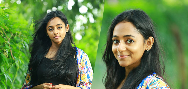 Actress Shanthi Balachandran Photo Shoot Pictures | nowrunning