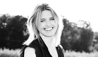 Jenny Packham proud of her clothing brand | nowrunning