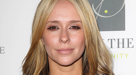 Jennifer Love Hewitt sues over alleged image violation | nowrunning